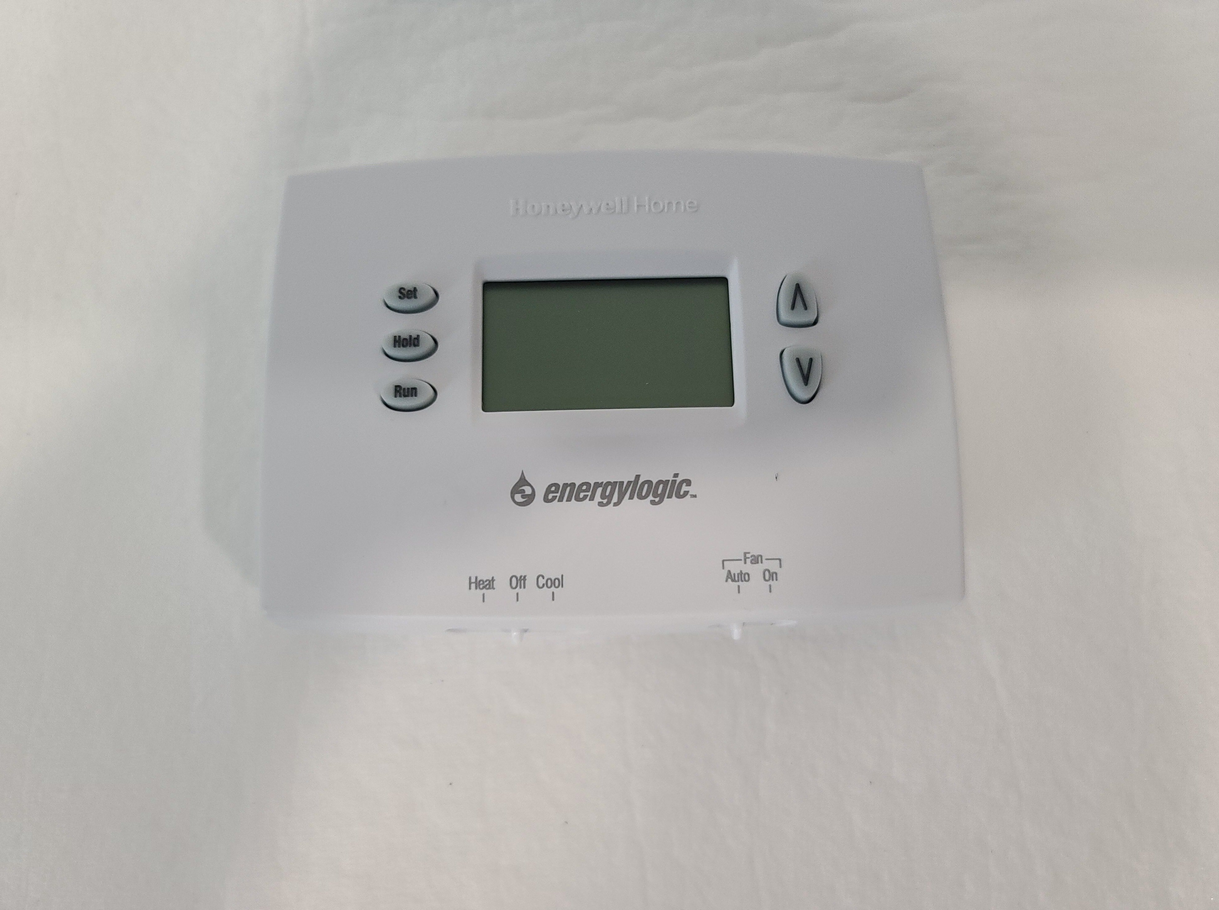 Energylogic Digital Thermostat: 20230178 – www.SchillerHeating.com